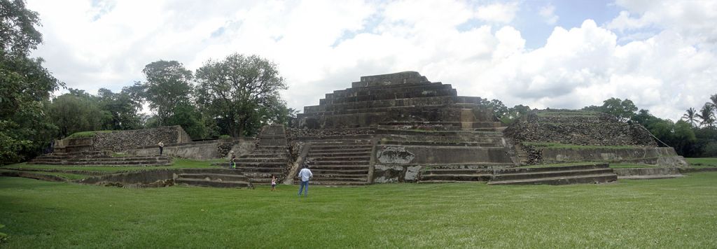 Tazumal: más de 1700 años de vida maya – JOSE LUIS ROPERO